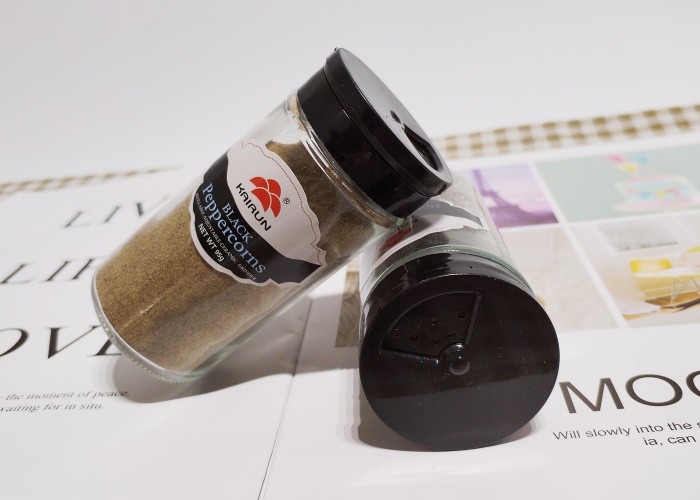 Adjustable Cap Seasoning Glass Jars For Kitchen Use